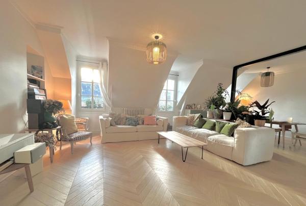 Appartement Cosy à Paris 130 M² Avec Projecteur ! - Sarcelles