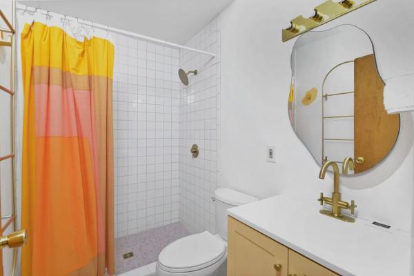 The Rainbow Room - Studio Apt - Columbia, SC