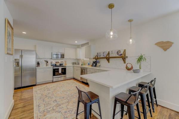 The Rose Door Retreat - Columbia, SC