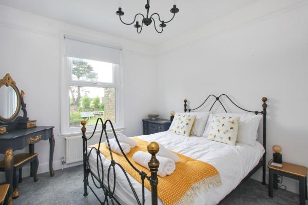 Sea Salt Cottage - Mins To Beach & Shops Dog Friendly - Walmer Castle and Gardens