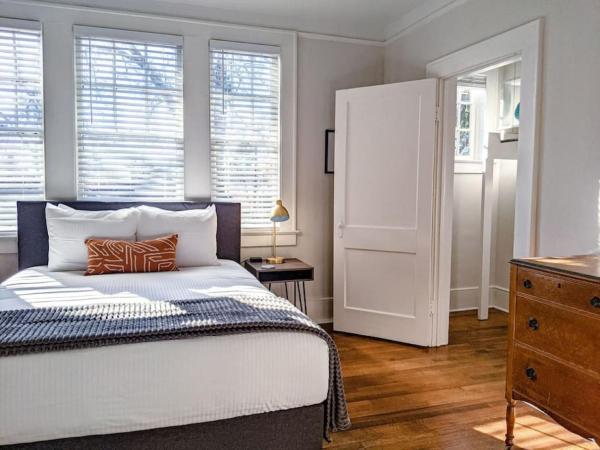 Spacious Industrial Modern Apt - Columbia, SC