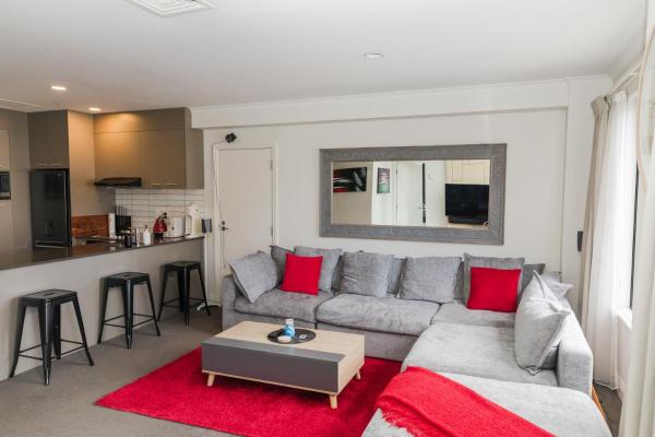 A City Stay Holiday, 21 Floors Above Queen - Auckland