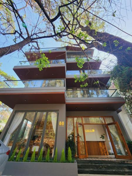 Lhasa Hotel - Central Hotel In Dalat - Đà Lạt