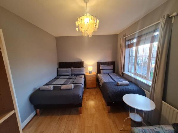 3 Cosy Bedrooms Near Airport & City - Ashbourne