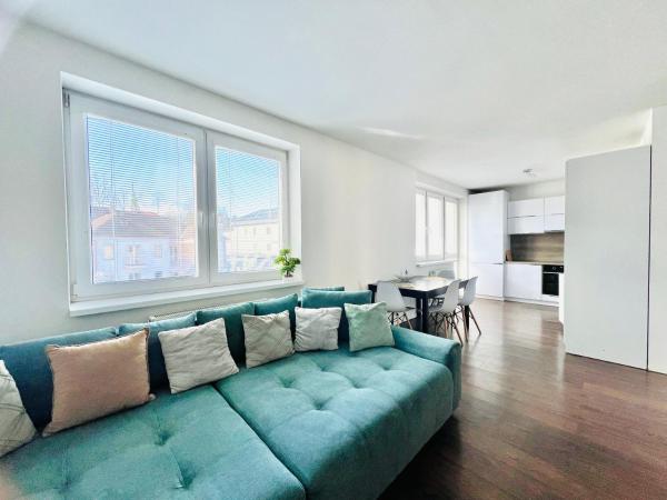 H5 Apartman 2 Bedrooms With Balcony And Free Parking - Kysucké Nové Mesto