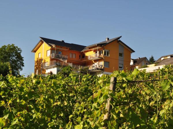 Sonnenhof Holiday Apartment 4 - Enkirch