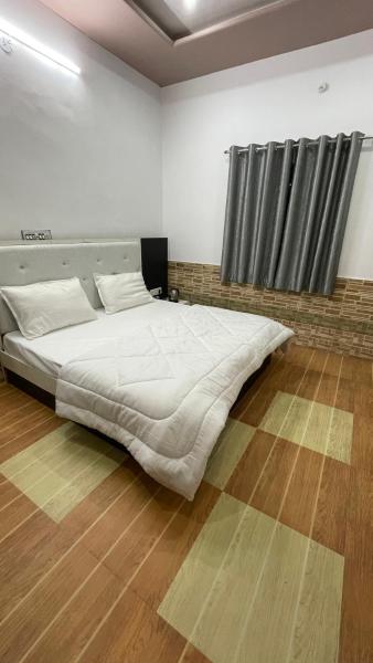 Lazy Staytion - Pushkar