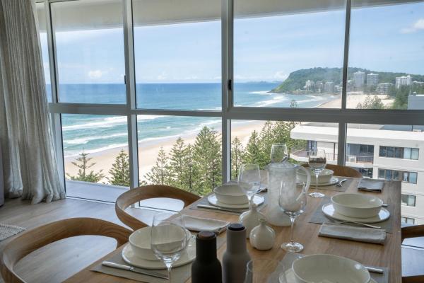Cashelmara Beachfront Apartments - Coolangatta