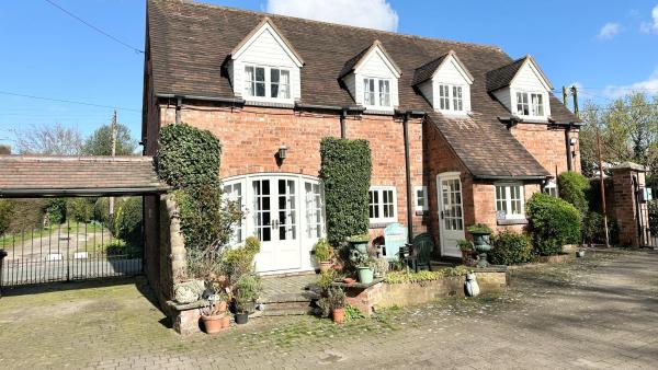 Holly Cottage - Telford