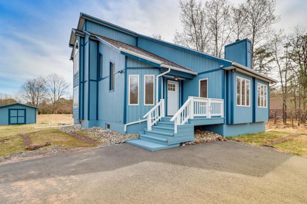 Pocono Retreat Access To Community Lake And Beach! - Pennsylvania