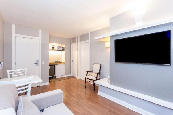 Apto-flat Excelente Localização Centro-batel - Somente Familiares - Curitiba