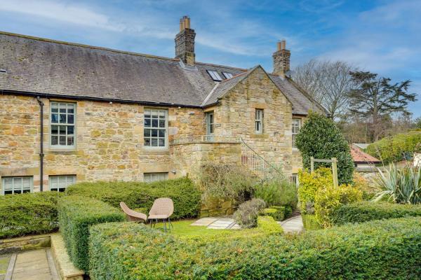 Pope Lodge: Stunning Stone Coach House Conversion - Alnmouth