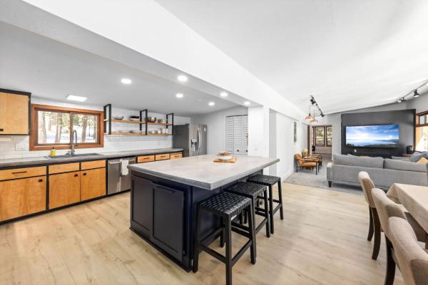 Sunnyside Retreat - Tahoe City, 4 Br, Pet Friendly, Bonus Room - Tahoe City, CA