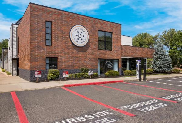 The Hub Middletown Red Bank- Best Western Signature Collection - Long Branch, NJ
