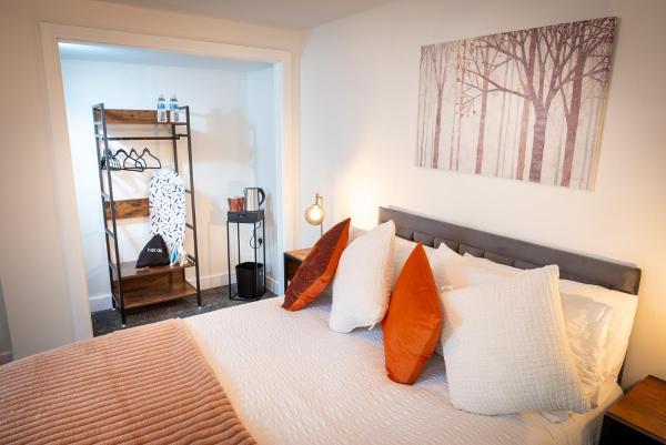 Kings Arms Suites - Luxury Double - Waterfall Shower - Self Check In - Saint Bees