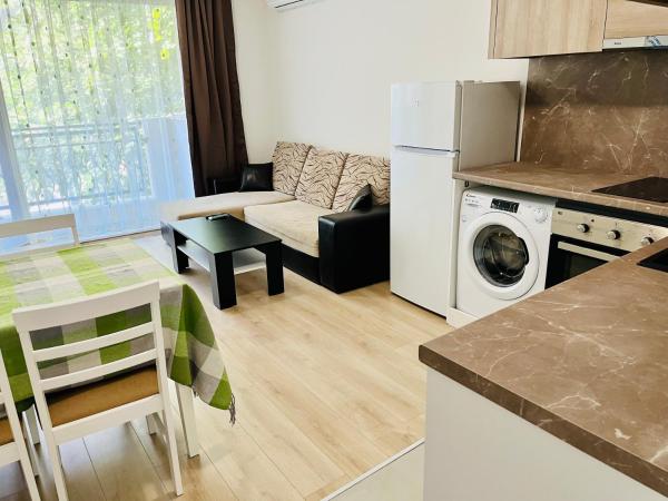 Family Apartments Pomorie 4 - Pomorie