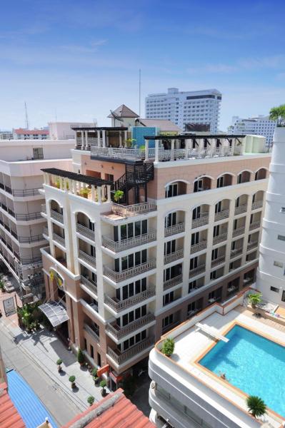 Whitehouse Condotel - Pattaya