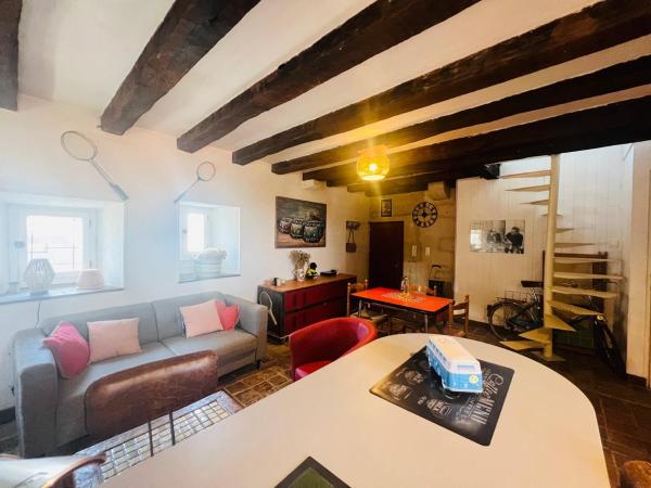 So British ! Appart Atypique Et Sa Petite Terrasse - ibis budget Gare de Poitiers