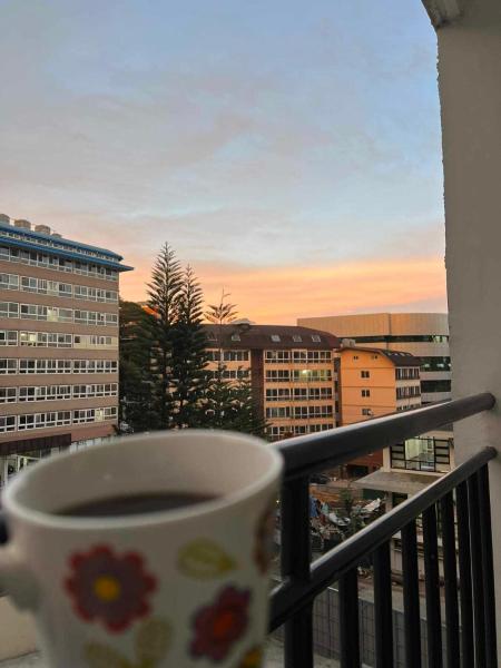 Burnham Hill Condo By The Hermans - Baguio