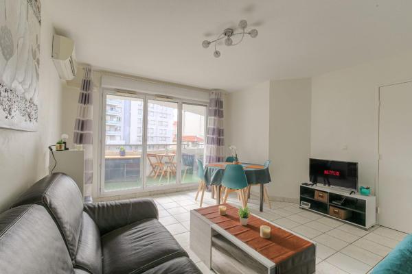 Fonctionnel Et Calme Avec Parking Gratuit - Caluire-et-Cuire