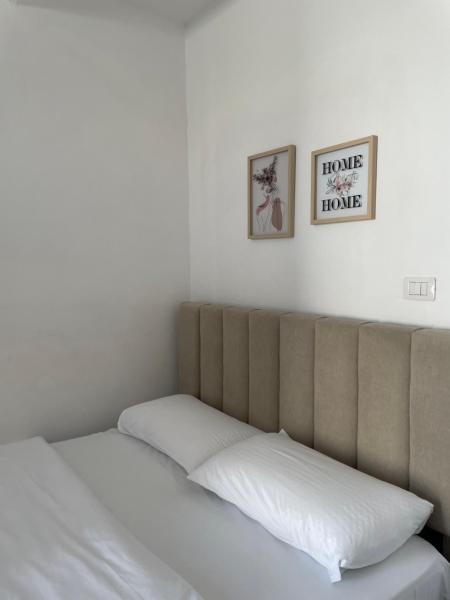 Rent Rooms Loren - Albanien