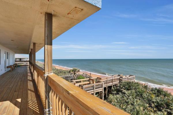 Immaculate, Modern Stay Steps To Beach With Amazing Ocean Views - Flagler Beach, FL