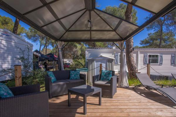 Joli Mobil Home Puget Sur Argens - Côte d'Azur