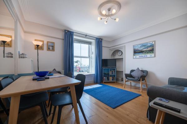 Ground Floor Sea View Apartment - Borth