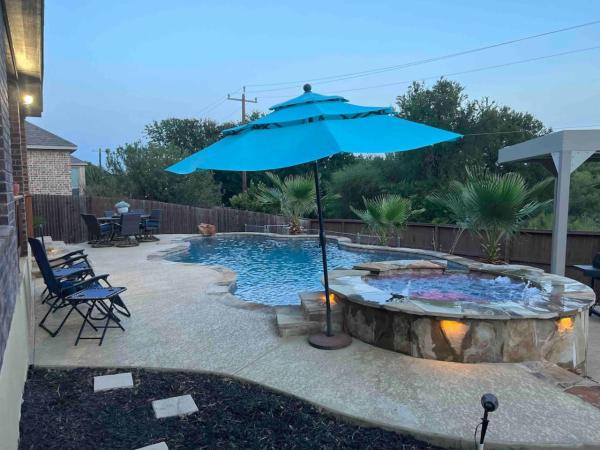 Lxry 7br, Heated Pool And Spa Near Attrns, St2 - San Antonio