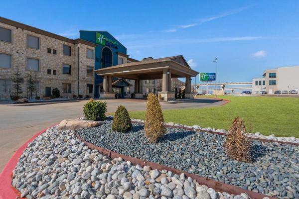 Holiday Inn Express & Suites Oklahoma City Nw - Quail Springs By Ihg - The Village, OK