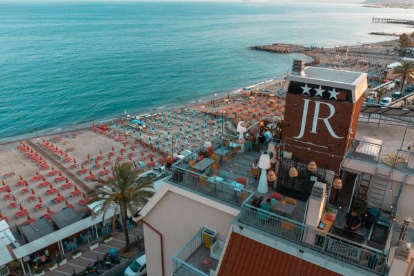 Hotel Jolly Roger - Ceriale