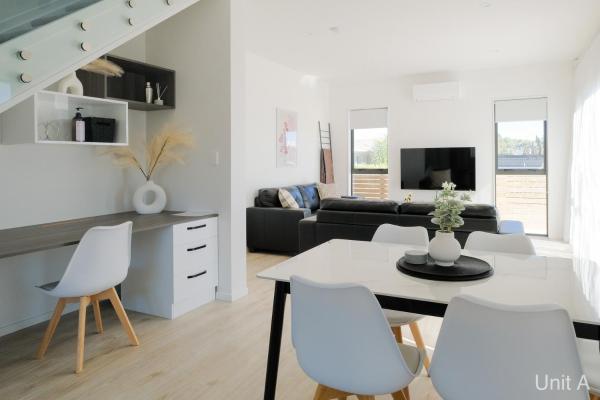 Modern Howick Town House Fibre Wifi Netflix - ワイヘケ島