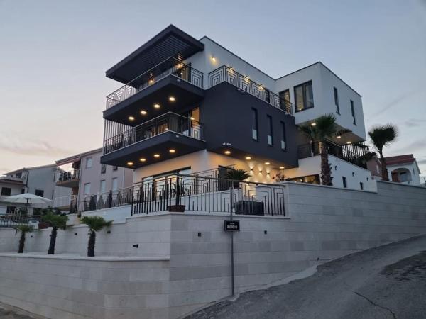 Luxury Villa Adriatica-*heated Pool-sauna-jacuzzi* - Seget Vranjica