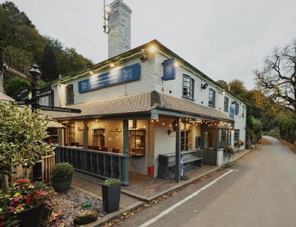 The Bridge House Restaurant And Hotel - Leek