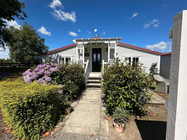 The Cottage At The Willows - Cambridge
