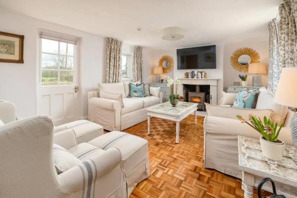 Charming 4 Bed Cottage In Herts Countryside - Pass The Keys - Stevenage