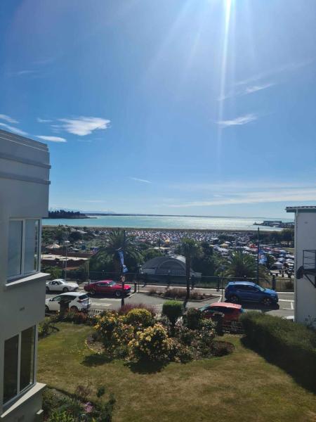 Art Deco Beauty On The Bay Hill - Timaru