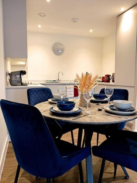 Ls96 No Serviced Accommodation 4r - Salford