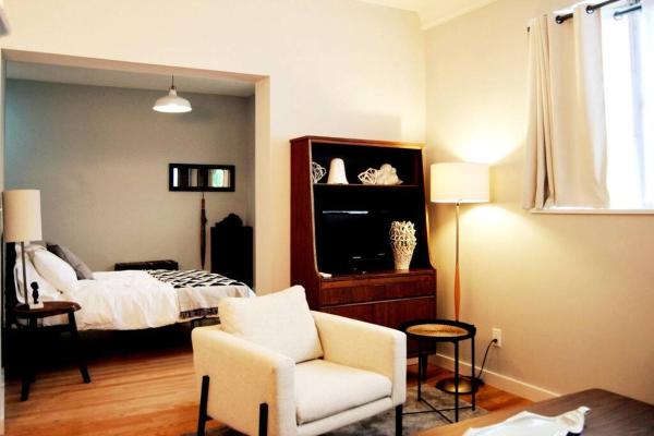 Trendy Studio In Prime South Philly Neighborhood - Cherry Hill, NJ
