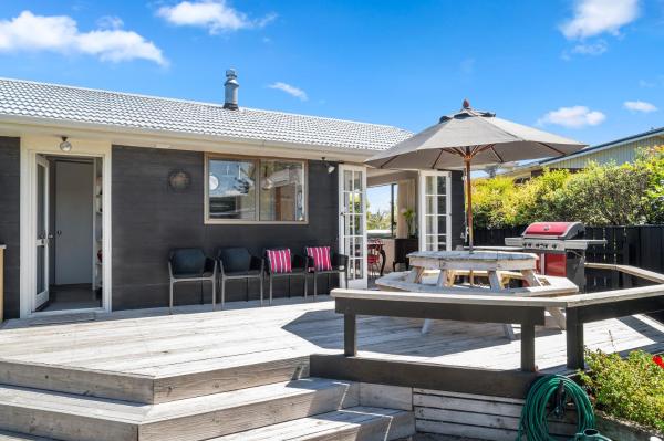 Cute On Kew - Taupo Holiday Home - 陶波
