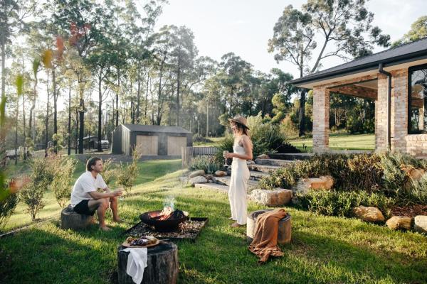 Forever Sunday - Plunge Pool, Woodfire Pizza Oven, Outdoor Firepit - Australia