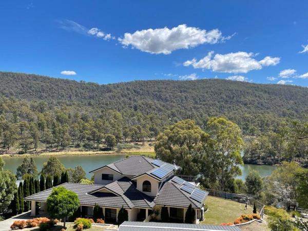 Blackstone Lakeside 4 Bedrooms 2 Bathrooms - 리버사이드