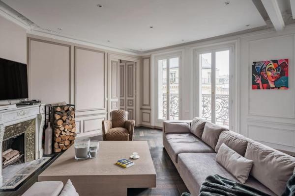 Resplendent Haussmann Design 100m2 - 2 Br - Grand Palais