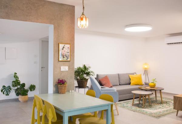 לגעת בלב - Israël