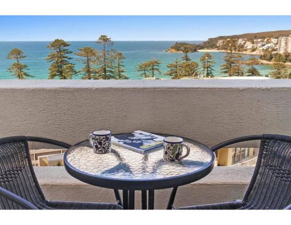 Beachside Paradise - Ocean Views, Central Position - Collaroy