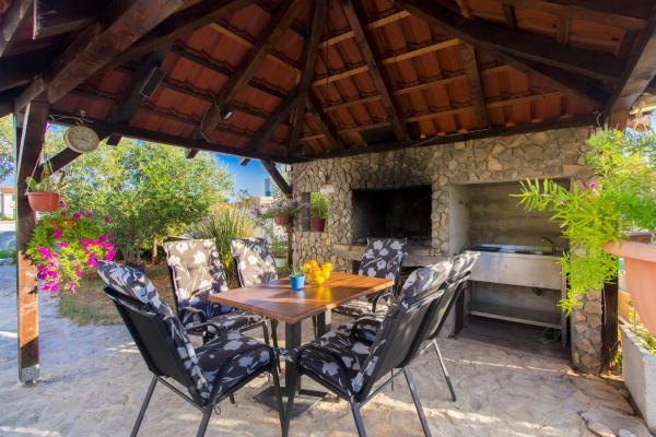 Brodarica Apartment Near The Beach For 4 - Brodarica