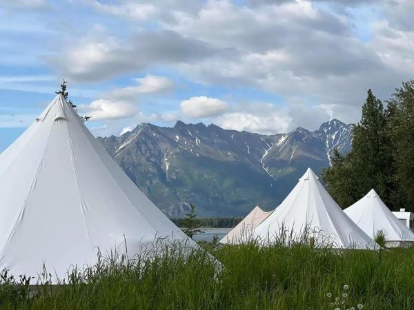 Lulu's Glamping Tents And Events With Exceptional River View - Anchorage, AK