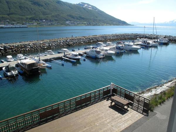 2 Bedroom Luxury Apartment Seafront, Free Pick Up! - Tromsø