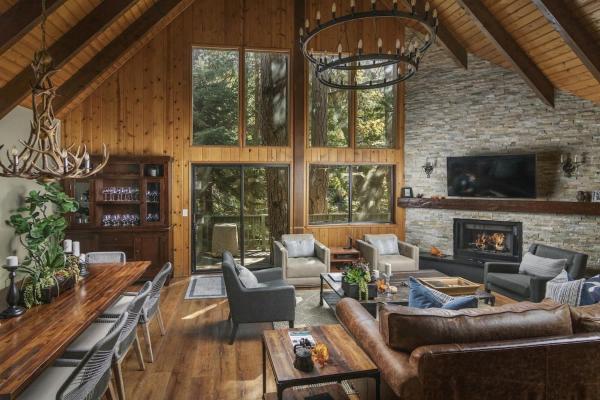 Treetop Cabin, Modern Luxe, 1700 Sqft, Deck, View, Dogs, In Village, Ac - Lake Arrowhead, CA