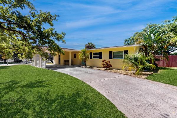 The Modern Beach Pad - Cocoa, FL